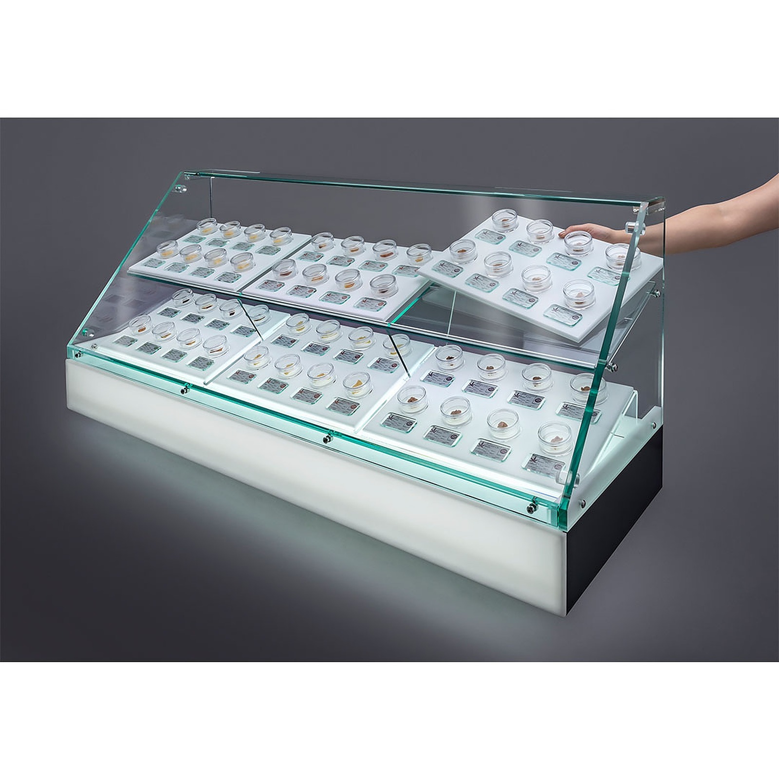 Bud Bar Displays®: Dab Bar Cabinet™ | Leafly