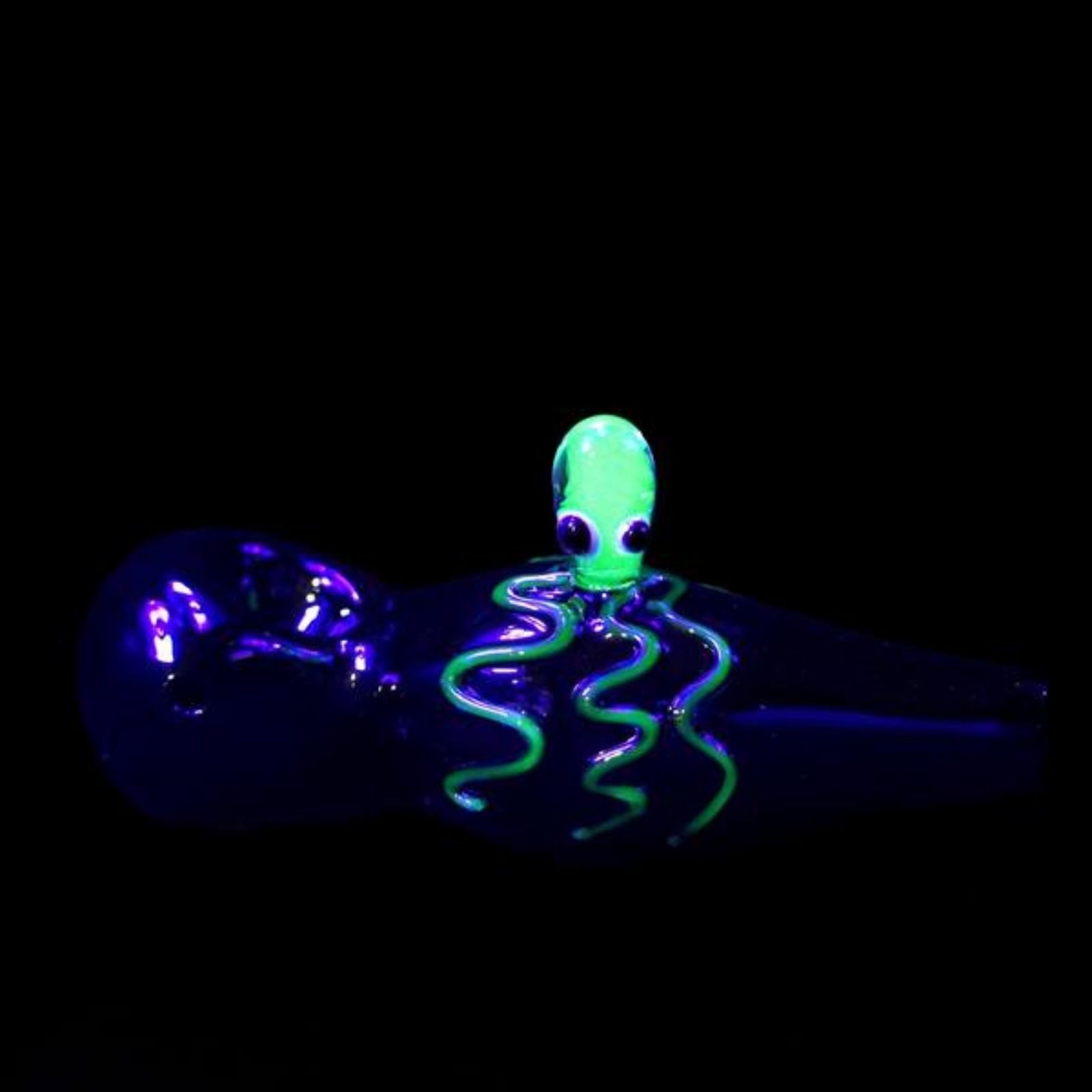 Stash Lab Technologies: "Illuminati Glow Critter" Glass Spoon Pipe ...