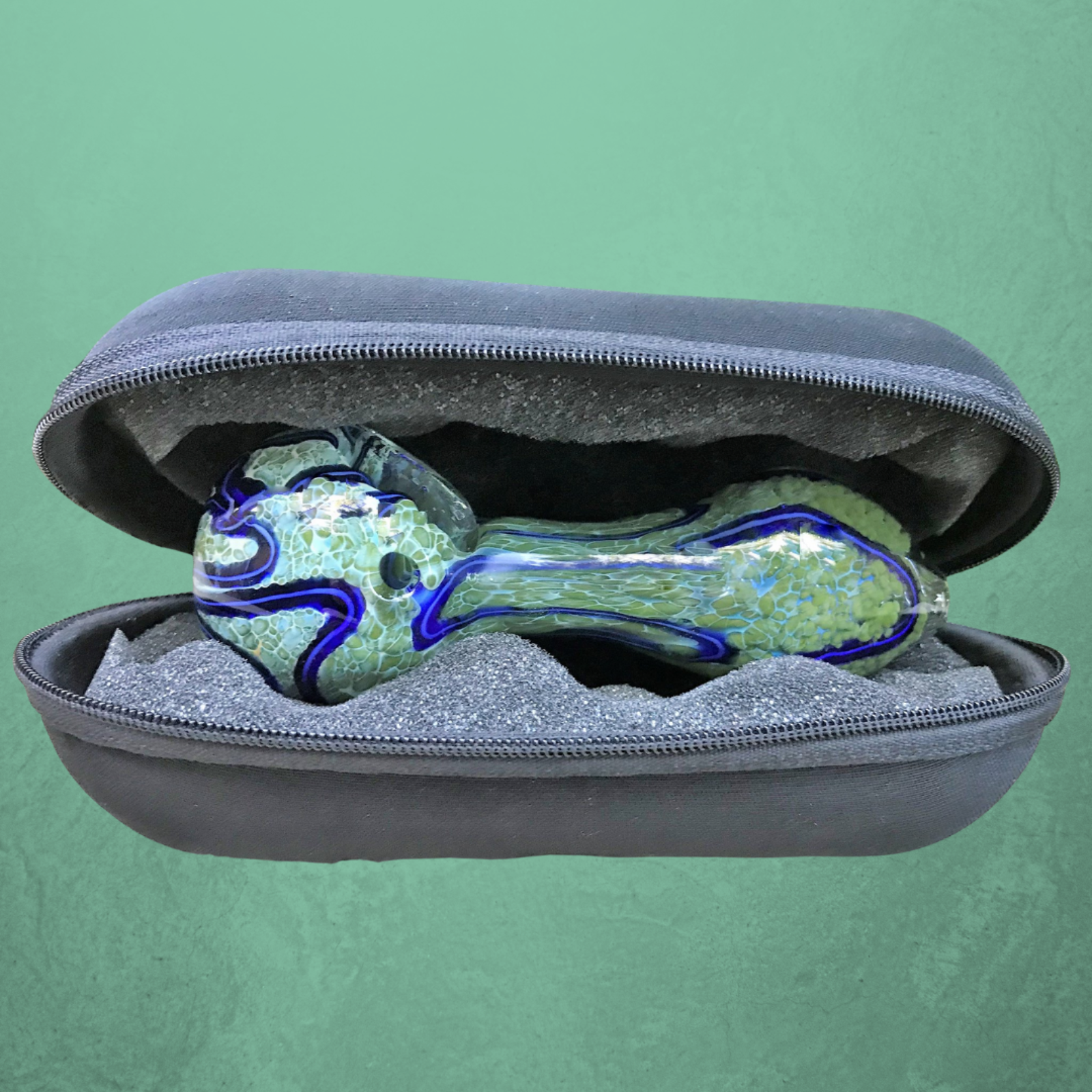 Medium Padded Pipe Case | Leafly