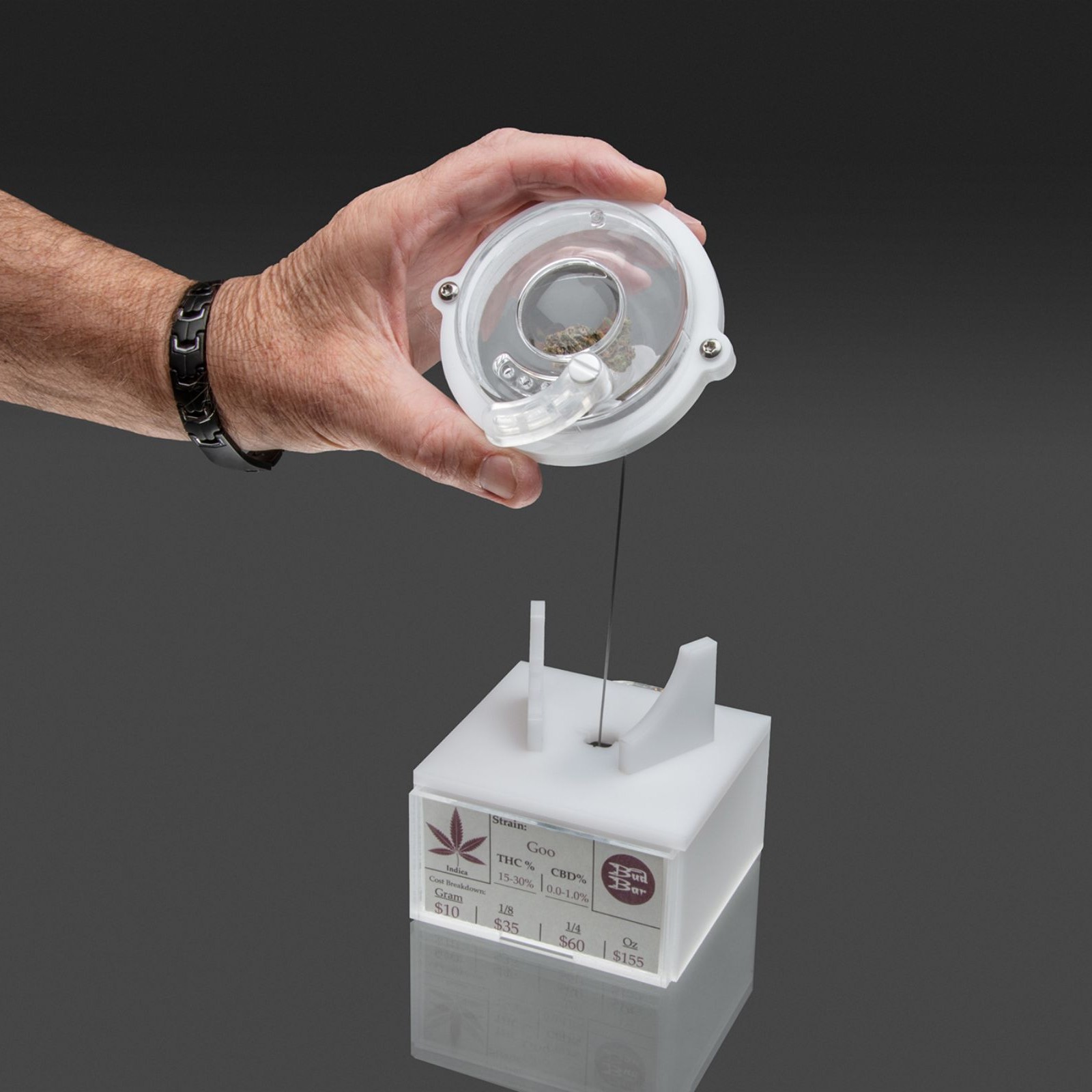 Bud Bar Displays®: Gimbal Pod® | Leafly